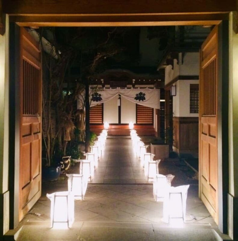 Nagano: Snow Monkeys & Zenko-ji Tomyo Lantern Festival Tour - The Sum Up: Who Should Consider This Tour?