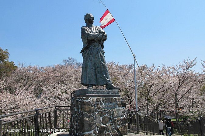 Nagasaki Cherry Blossom Hanami Tradition Experience - Exploring the Itinerary: What to Expect