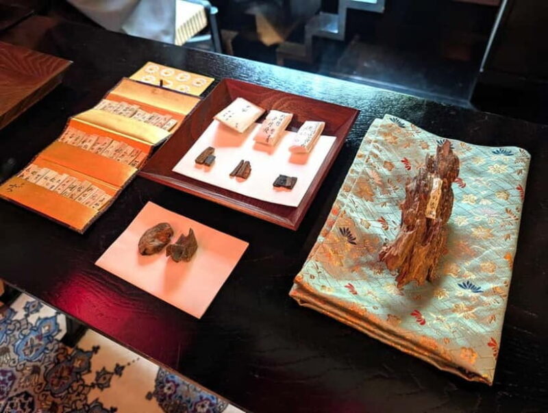 Nagoya: Kakuozan guided tour w/Incense Ceremony Experience - Key Points