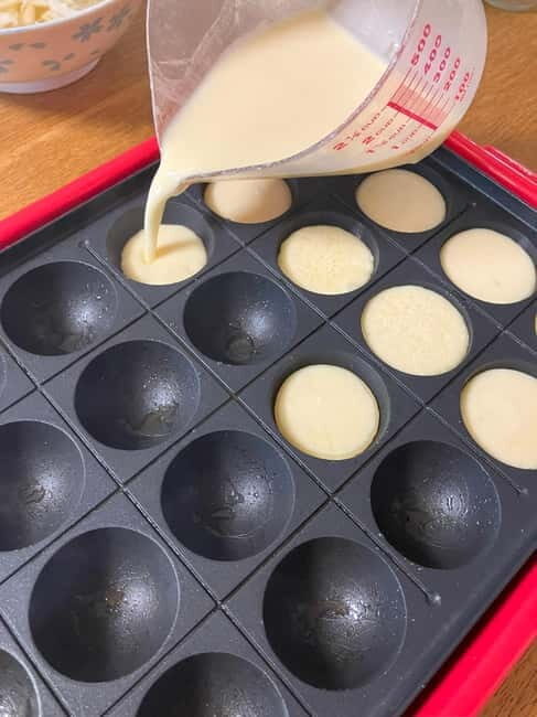 Nagoya: Let's have fun making the very popular takoyaki! - Key Points