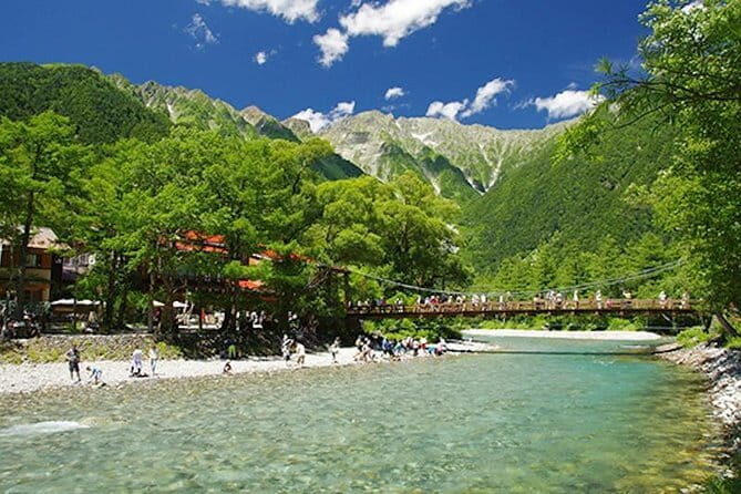 Nagoya Nagashima Outlet Mall & Nabana no Sato Park Day Tour - FAQs