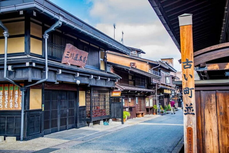 Nagoya: Shirakawa-go, Gujo, Hida Takayama Historic Day Tour - Nagoya: Shirakawa-go, Gujo, Hida Takayama Historic Day Tour – An In-Depth Review