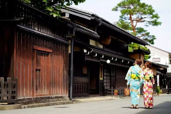 Nagoya to Hida Takayama, Shirakawa-go Gassho Village Day Tour - Analyzing the Experience: What You Can Expect