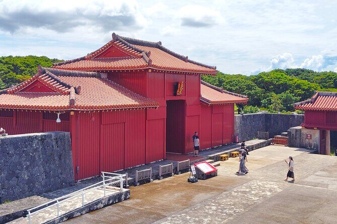 Naha: 1.5h Shurijo Castle Tour into the Heart of Ryukyu - Authentic Insights from Travelers