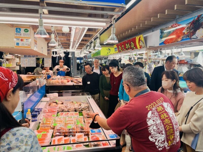 Naha Makishi Public Market : Sushi making experience - Who Should Consider This Experience?
