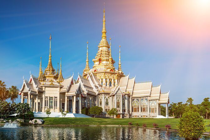 Nakhon Ratchasima Walking Tour with Phimai Park Visit - Ruen Korat: A Hidden Cultural Gem