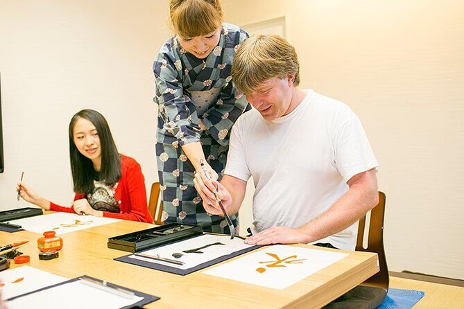 Name Writing Calligraphy Experience in Shinjuku Tokyo - A Detailed Look at the Calligraphy Experience in Shinjuku