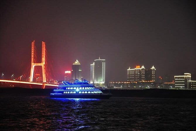 Nanchang Night River Cruise Tour With Shengjin Tower Food Street Tasting Experience - Exploring the Itinerary in Detail