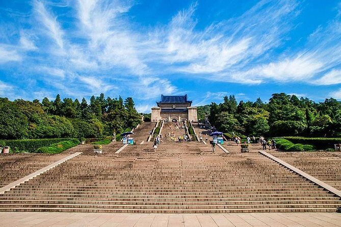 Nanjing City Private Customized Day Tour with Lunch - Detailed Breakdown of the Itinerary