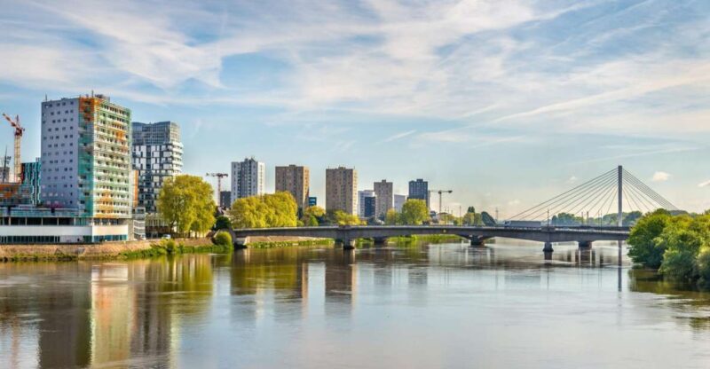 Nantes: Express Walk with a Local in 60 minutes - Final Thoughts: Who Should Sign Up?