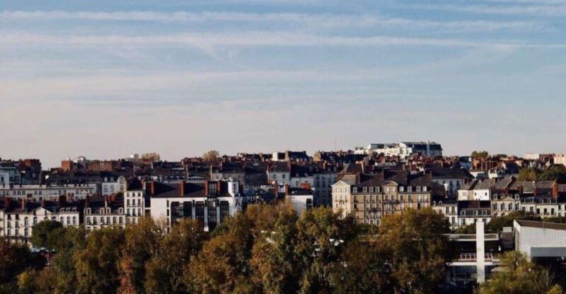 Nantes: Photoshoot Experience - Accessibility and Practicalities