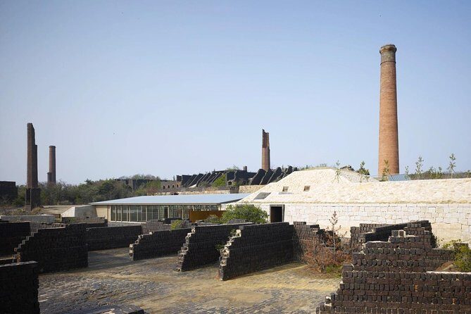 Naoshima Full-Day Private Tour with Government-Licensed Guide - In closing, this Naoshima Full-Day Private Tour offers a well-balanced mix of art, culture, and personal attention. It’s especially suited for those who want to explore this art island with a knowledgeable guide at their side, customizing each step to their interests. For art lovers eager to go beyond the standard postcard shots, this tour promises an insightful and memorable journey through one of Japan’s most innovative cultural spots.