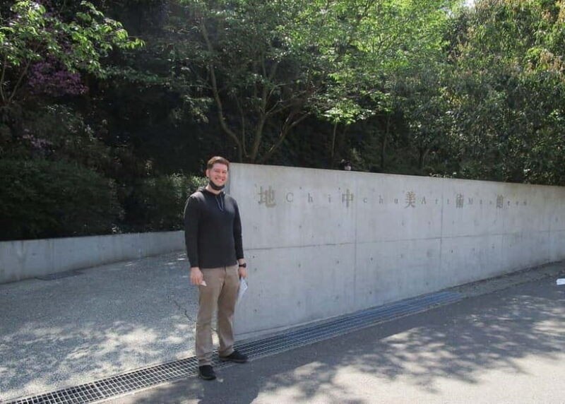 Naoshima Full-Day Private Tour with Government-Licensed Guide - The Walking Experience: Pros and Cons