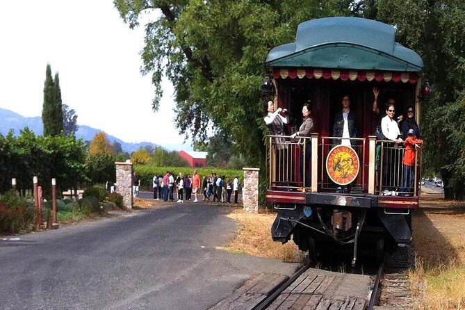 Napa Valley Wine Train Tour Glamorous Dining Experience - What Sets This Tour Apart?