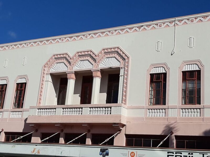 Napier: Art-Deco + Te Mata Peak+ Garden Walk + Wine Tasting - Who Will Enjoy This Tour?