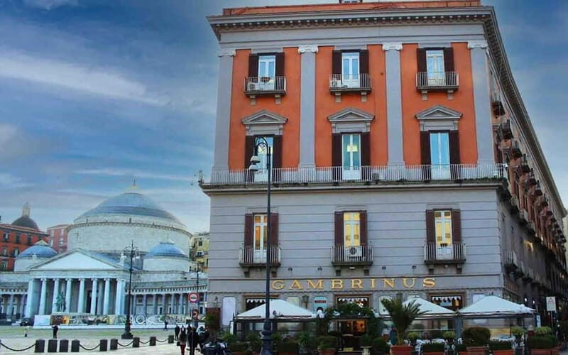 Naples Center: Exclusive tour with tour guide - Practical Aspects and What to Know