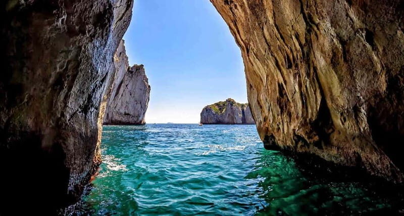 NAPLES - COASTLINE TOUR BOAT: Amalfi, Ravello and Positano. - Key Points