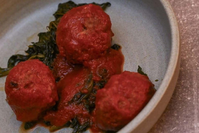 Naples: Dinner show, Tradition & Music with a glass of wine - Frequently Asked Questions