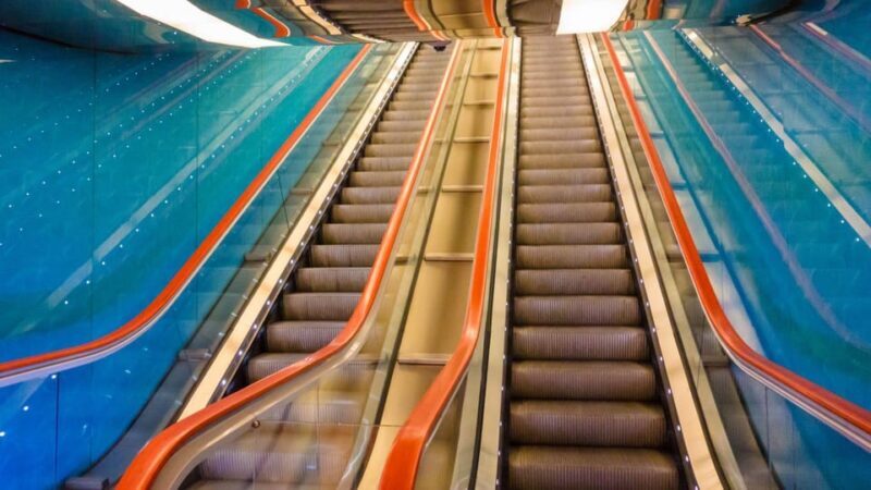 Naples: guided tour of the artists' tube on Line 1 to Toledo - The Sum Up: Who Should Consider This Tour?