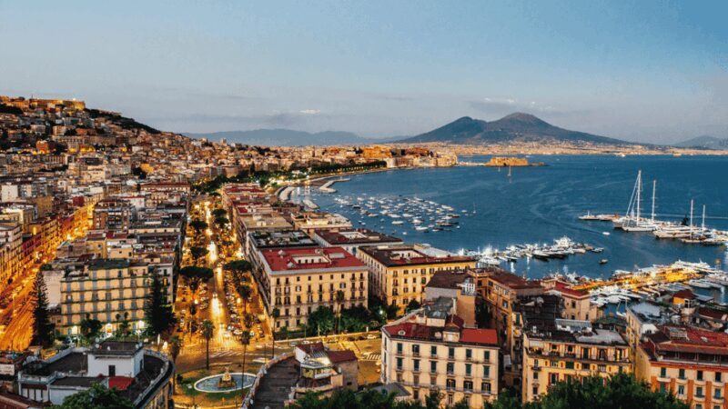 Naples: Guided Walking Tour with Lunch and Wine Tasting - The Experience in Detail