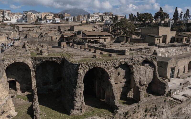 Naples: Herculaneum Entry Ticket with Digital Audio Guide - How Does the Self-Guided Experience Work?