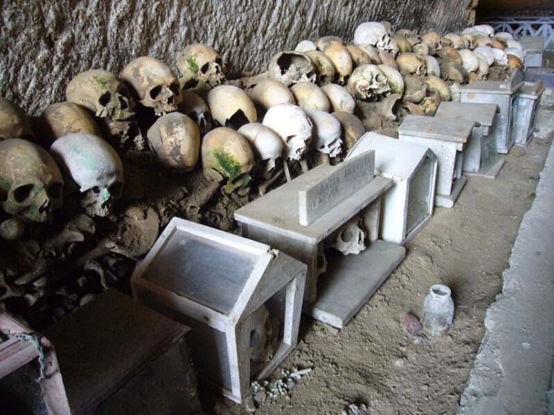 Naples: Old Town Guided Walking Tour - Key Points