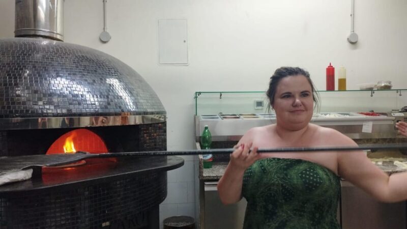 Naples: Pizza Making Class with Neapolitan Chef and drink - FAQ