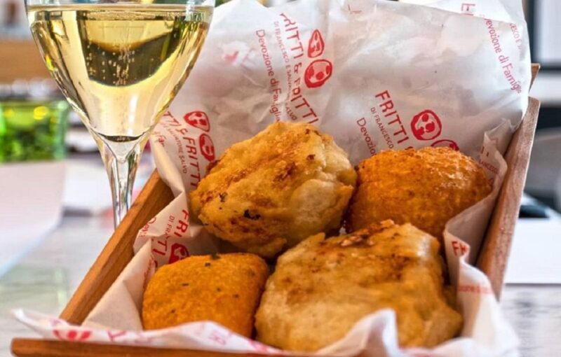 Naples: Pizza tasting gourmet experience - Value and Practical Considerations