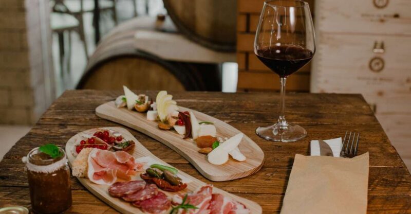 Naples: Pompeii Wine Tasting With Lunch - Key Points