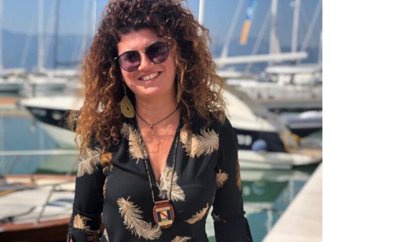 Naples: Private Walking Tour with Local Art Historian Guide - Savoring Local Gastronomy