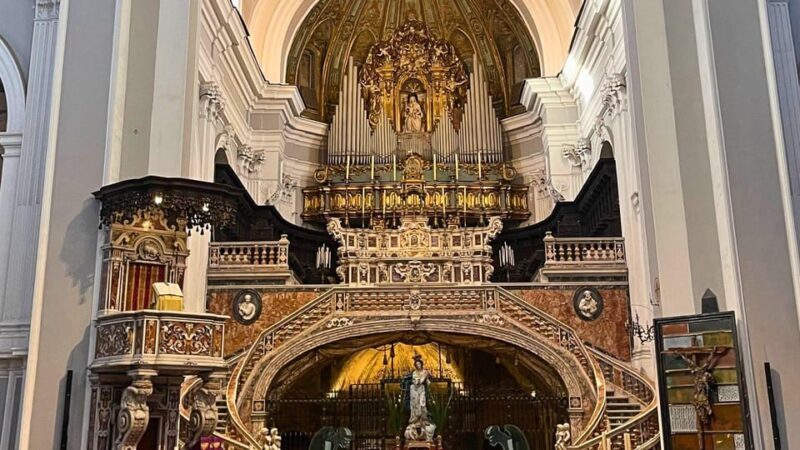 Naples: Sanità tour among ancient catacombs and folklore - Key Points