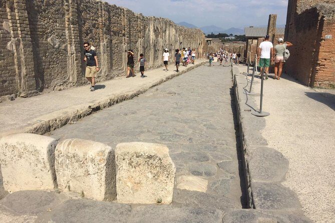 Naples Shore Excursion: Pompeii and Sorrento Day Trip - Sorrento’s Downsides