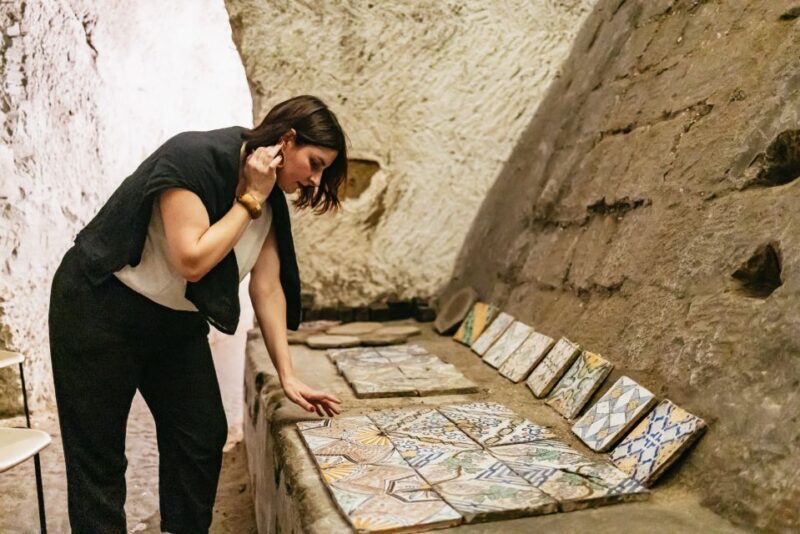 Naples: Spanish Quarters Underground Guided Tour - The Guides and Their Stories