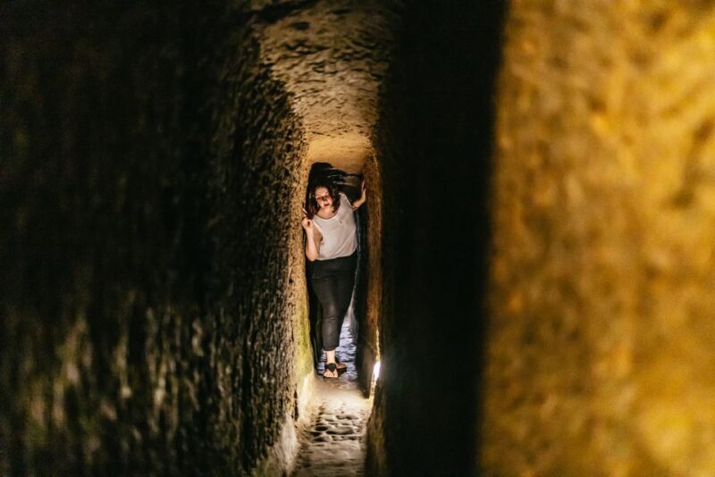 Naples: Spanish Quarters Underground Guided Tour - The Experience: What Travelers Can Expect