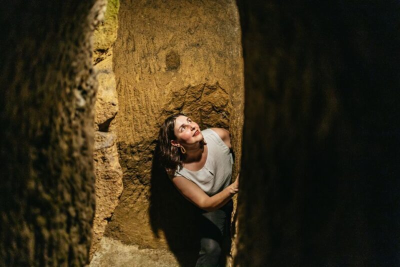 Naples: Spanish Quarters Underground Guided Tour - Practicalities and Tips