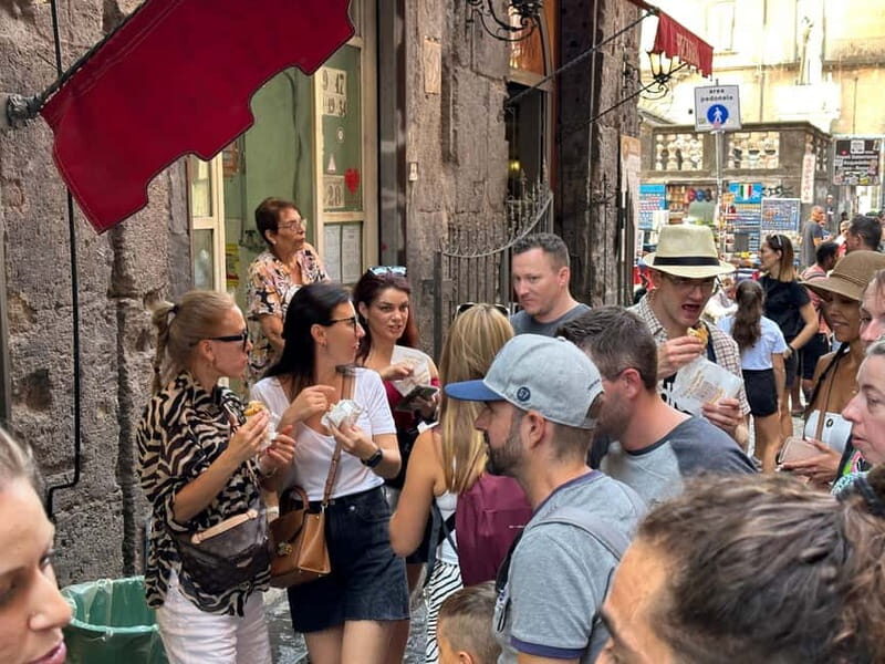 Naples: Street Food and Guided Sightseeing Walking Tour - A Taste of Naples: Street Food and Sightseeing Walking Tour