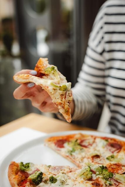 Naples: Tour with Pizza and Sfogliatella Tasting - Frequently Asked Questions