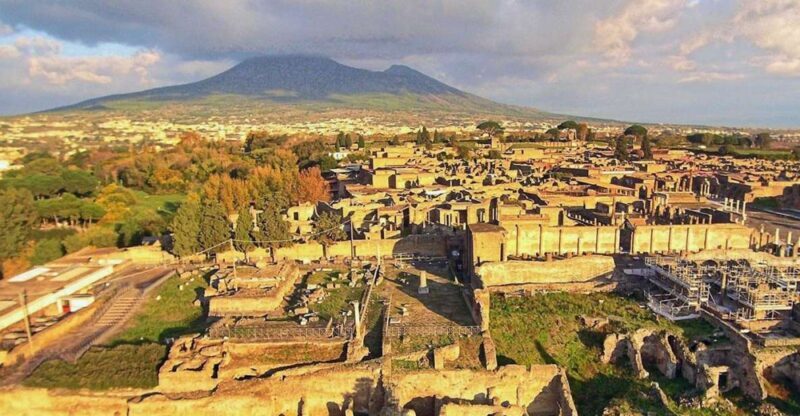 Naples Transfer to Sorrento with 2hr stop at Pompeii site - Key Points