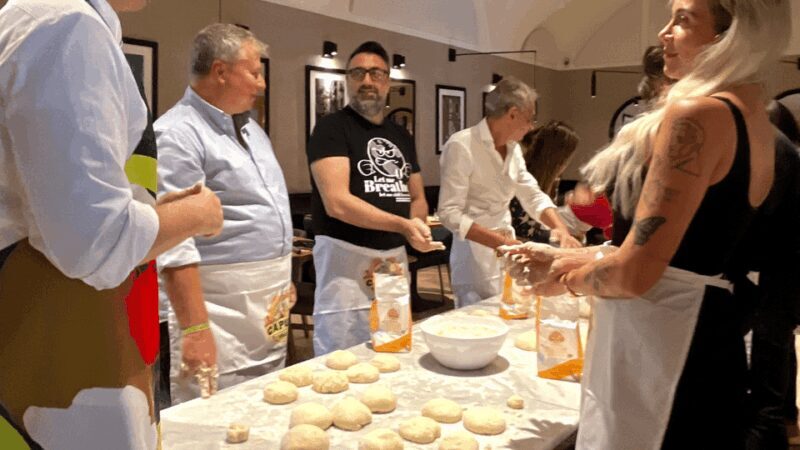 Naples: True Neapolitan Pizza Masterclass - Quality Ingredients and Techniques
