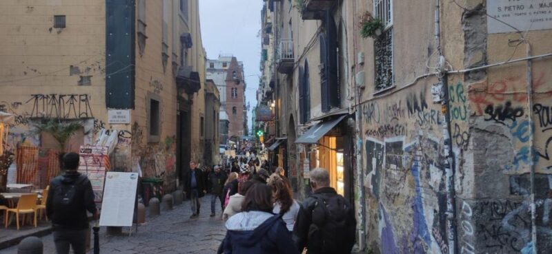 Naples Walking Tour: Old Town and Spaccanapoli - Key Points