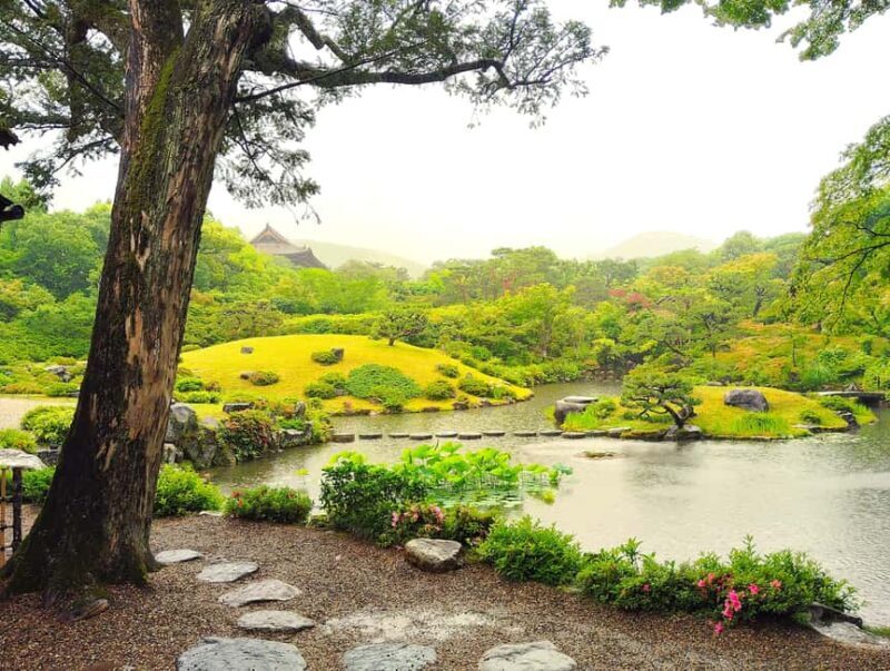 Nara: Yoshikien and Isuien Gardens Tour with Tea Tasting - Key Points