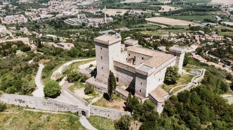 NARNI - BIKE TOUR BETWEEN NATURE AND HISTORY (18km) 4- 20 people - Exploring Narni on Two Wheels
