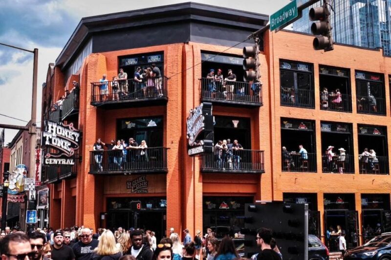 Nashville: Drinkers & Thinkers Pub Crawl - Practical Details: Timing, Group Size, and Accessibility