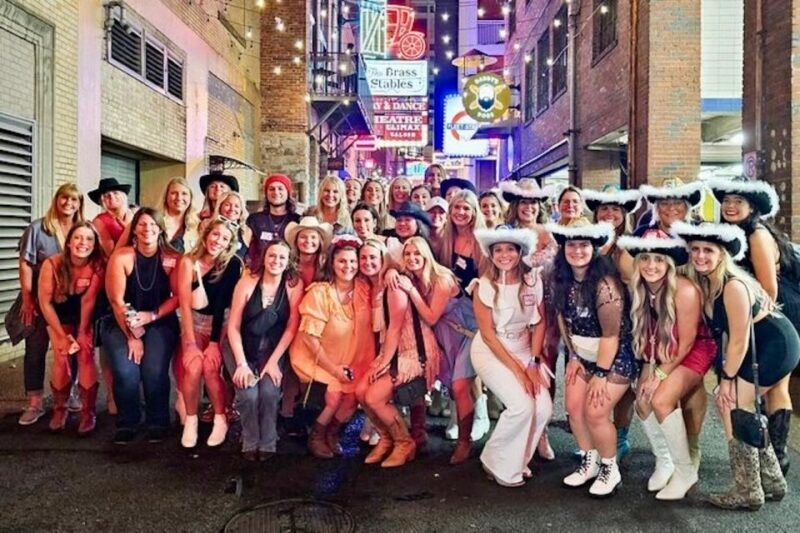 Nashville: Exclusive Entry and Special Offers VIP Bar Crawl - Who Will Love This Tour?