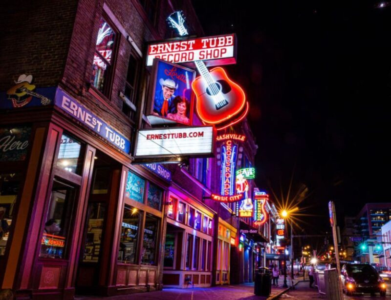 Nashville: Ghosts, Boos and Booze Haunted Pub Crawl - Who Will Enjoy This Tour Most?