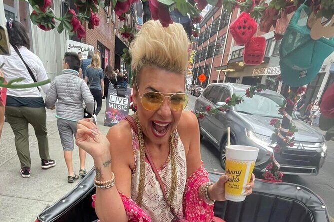 Nashville in Pink! - Introduction: A Tour with a Dash of Glamour and a Lot of Fun