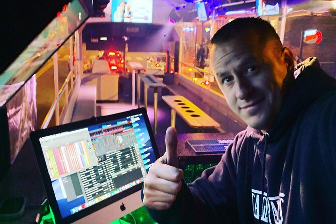 Nashville Open-Air Public Party Bus Tour with Onboard DJ & Bartender - FAQ