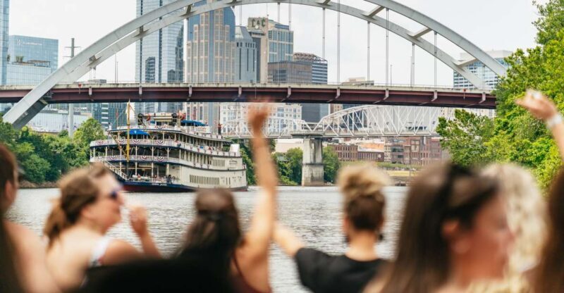 Nashville: Pontoon Party Cruise with a Captain - What Is the Pontoon Party Cruise All About?