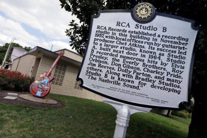 Nashville: Private City Tour with Local Singer-Songwriter - Authentic Stories and Genuine Reviews
