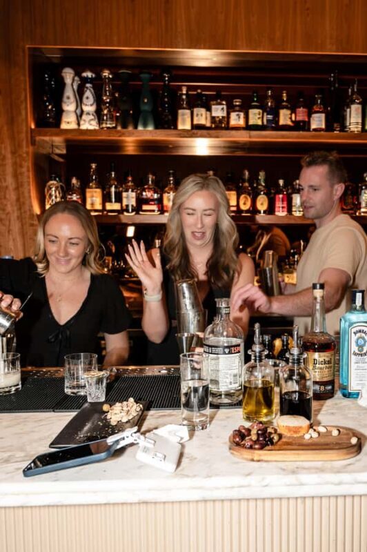 Nashville: Sip History Cocktail Class with 3 Cocktails - The Guides: Who Are They and Why Are They Good?